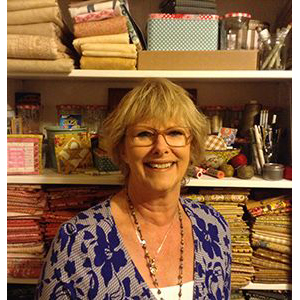 Di Ford Hall Assorted Fat Eighth Pack - 16 Pieces - Maree St Clair Quilts